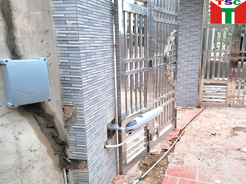 Cổng tự động tay đòn NYK chính hãng, độc quyền tại Minh Tiến